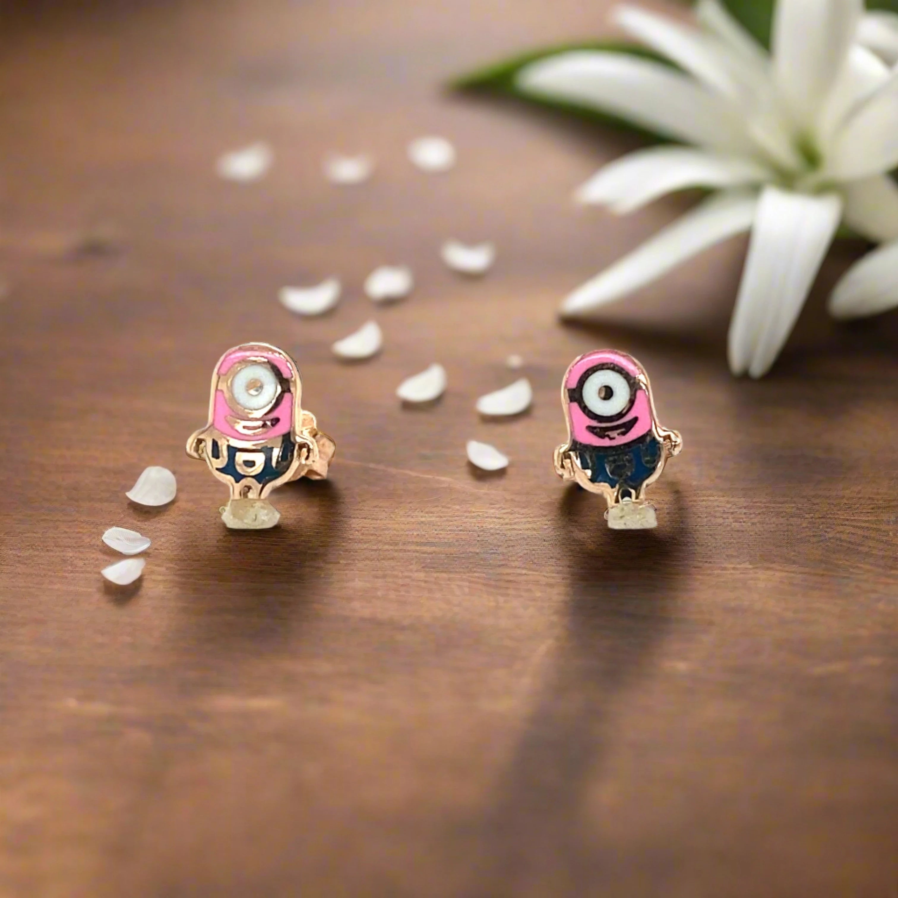 LITTLE WONDER -MINION EARRINGS - EFIF Diamonds – EF-IF Diamond Jewellery
